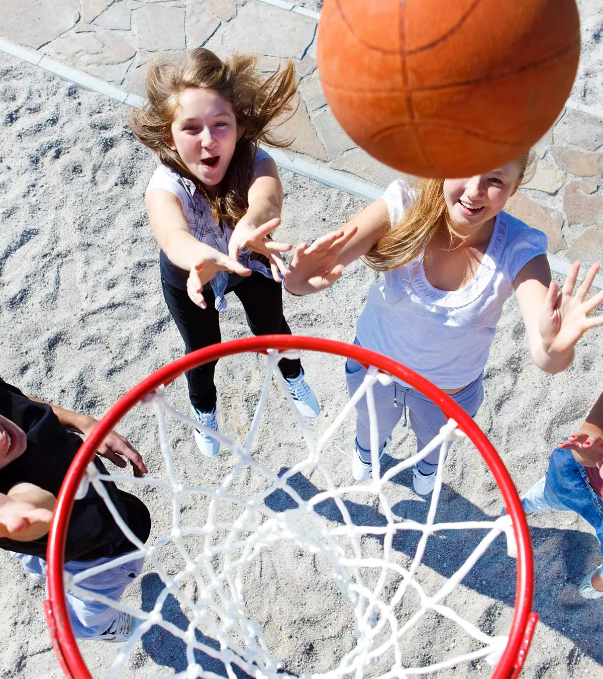 6 Amazing Benefits Of Playing Sports For Teens