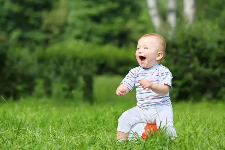 20 Fun And Simple Outdoor Activities For Babies
