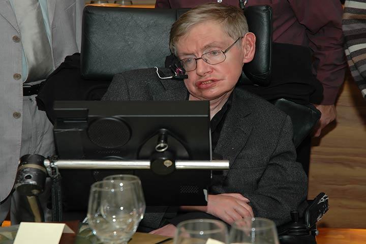 10 Fascinating Facts About Stephen Hawking For Kids - UsParenting.com
