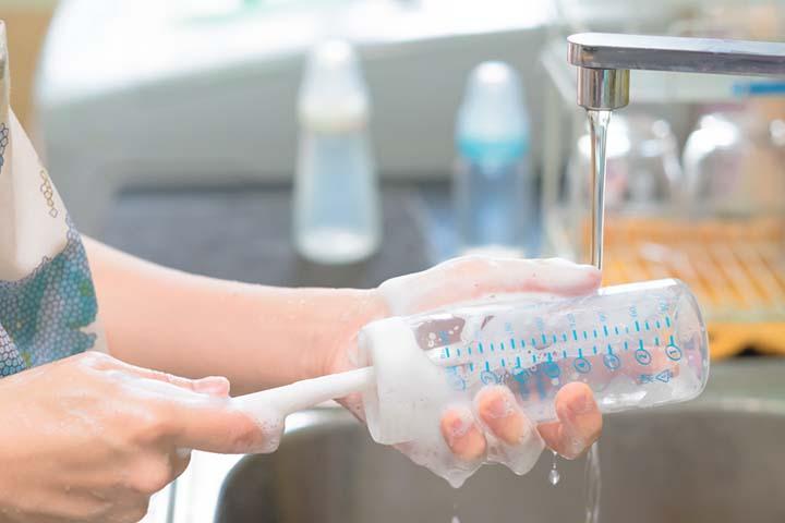 6 Helpful Tips For Storing Formula Milk For Your Baby