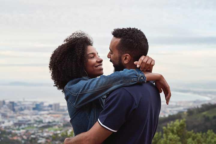 What Is Romantic Attraction? 7 Signs And How It Works