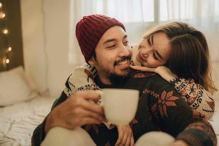 What Is Romantic Attraction? 7 Signs And How It Works